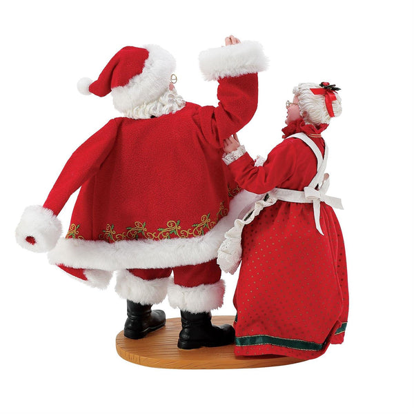 Santa’s New Suit – Possible Dreams Figurine - Country N More Gifts